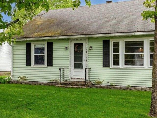 house with 4 bedroom, Sanford ME ES103619662