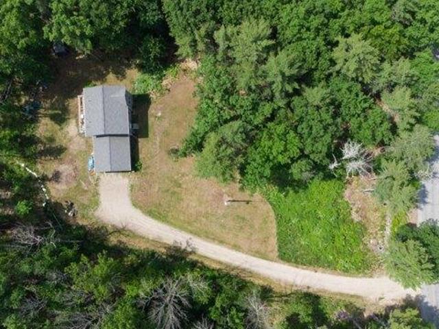 house with 4 bedroom, Sanford ME ES103667260