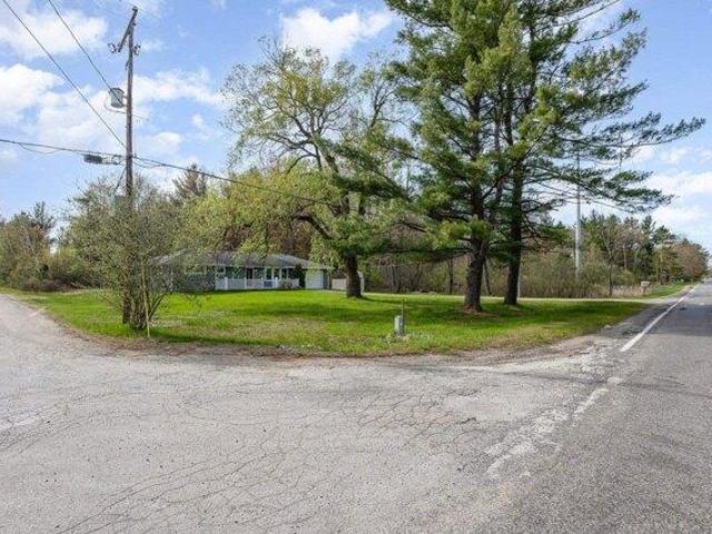 house with 4 bedroom, Sanford MI DLS90780087