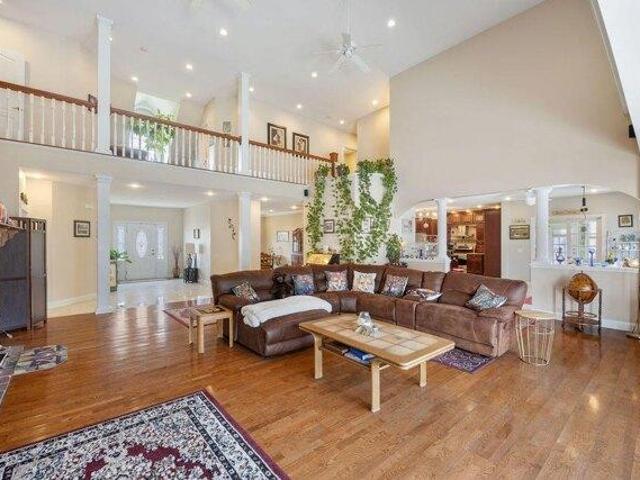 house with 4 bedroom, Saco ME ES103888324
