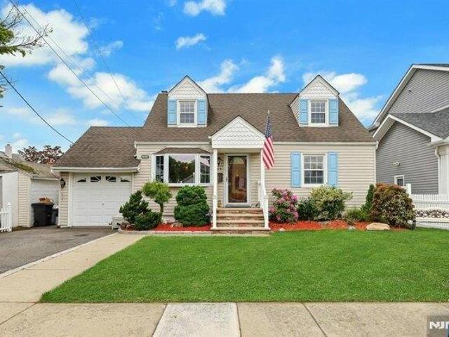house with 4 bedroom, Saddle Brook NJ DS102563743
