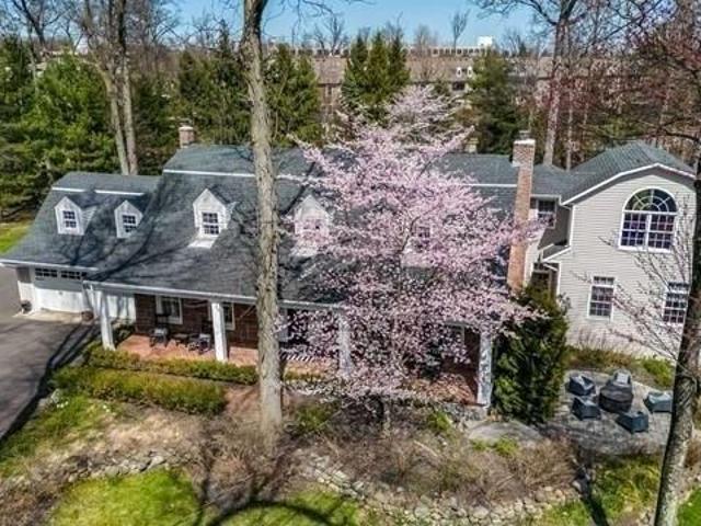 house with 4 bedroom, Saddle River NJ DS102215414