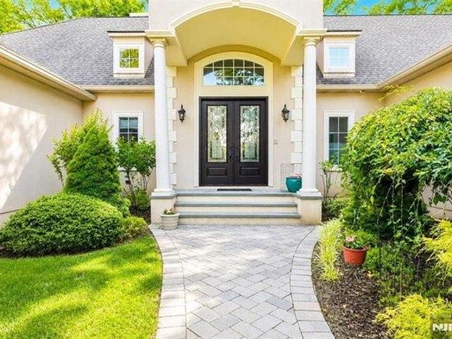 house with 4 bedroom, Saddle River NJ ES104606479