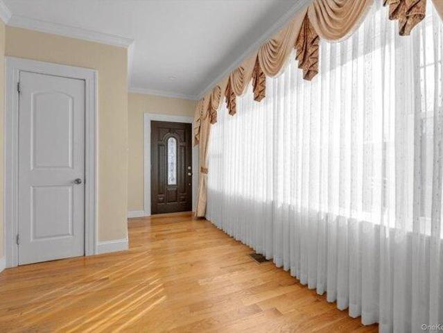 house with 4 bedroom, Saint Albans NY ES105204288