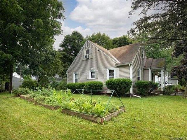 house with 4 bedroom, Salisbury CT ES105190954