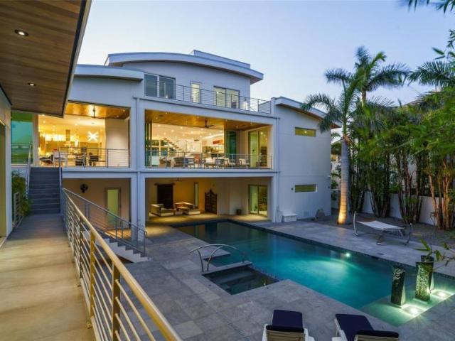 house with 4 bedroom, Sarasota FL DLS101828810