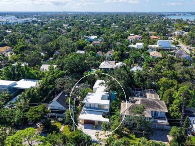 house with 4 bedroom, Sarasota FL DLS101340147