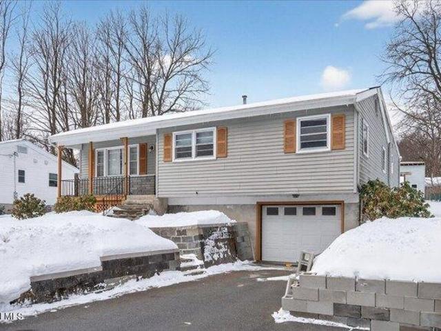 house with 4 bedroom, Saratoga Springs NY ES103621006