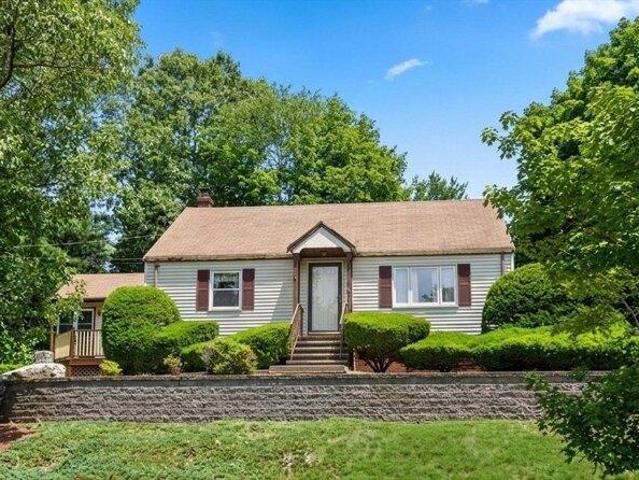 house with 4 bedroom, Saugus MA DLS102800460
