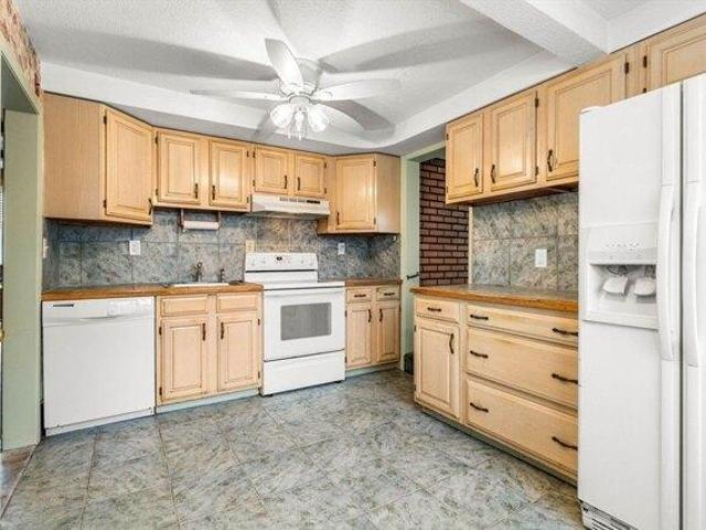house with 4 bedroom, Saugus MA ES103071157
