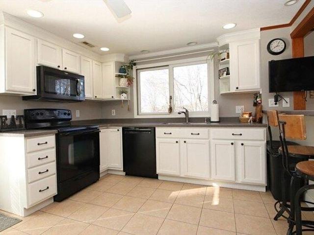 house with 4 bedroom, Saugus MA ES103102168