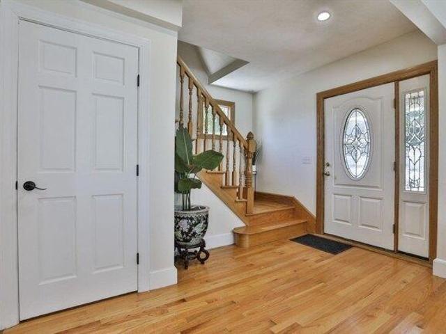 house with 4 bedroom, Saugus MA ES103223748