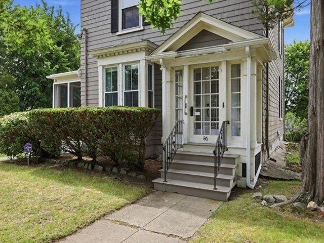 house with 4 bedroom, Saugus MA ES104045609
