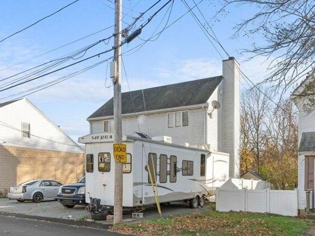 house with 4 bedroom, Saugus MA ES105082344