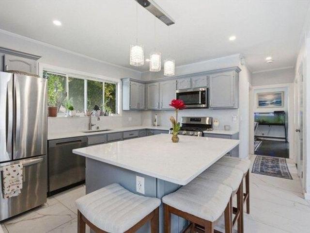 house with 4 bedroom, Saugus MA ES105157326