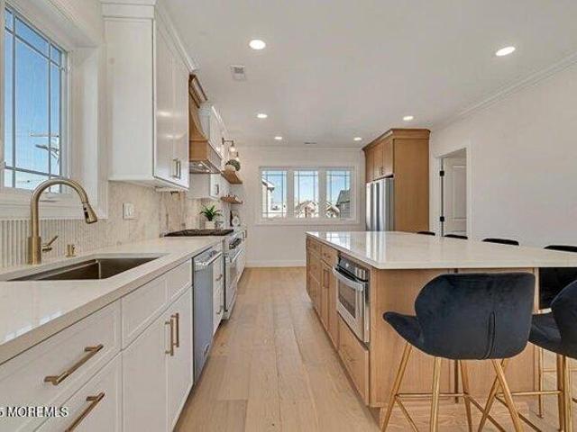house with 4 bedroom, Sea Bright NJ DLS101659360