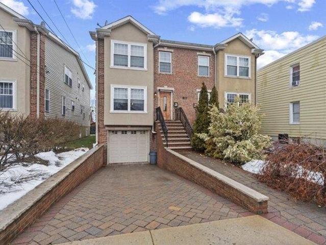 house with 4 bedroom, Secaucus NJ DLS102218203