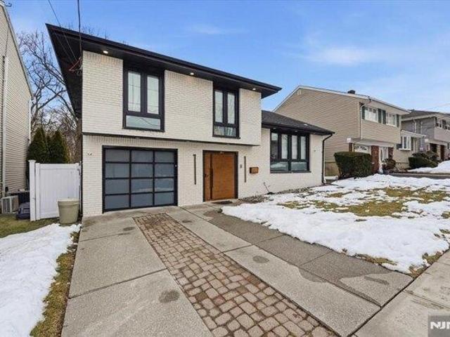 house with 4 bedroom, Secaucus NJ DLS102254192