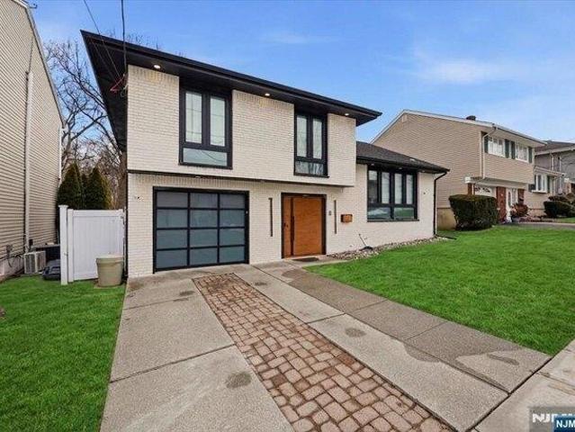 house with 4 bedroom, Secaucus NJ DS103160521