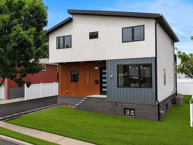 house with 4 bedroom, Secaucus NJ ES104654362