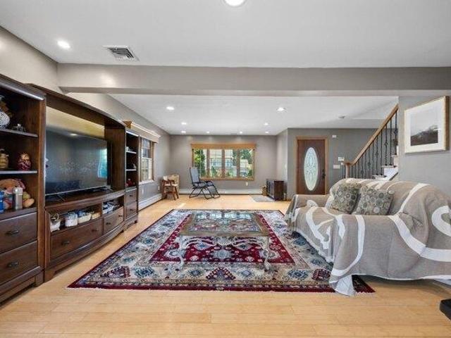 house with 4 bedroom, Secaucus NJ ES104655053