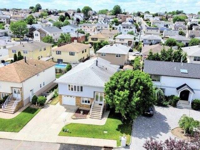 house with 4 bedroom, Secaucus NJ ES104835138