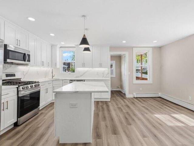 house with 4 bedroom, Secaucus NJ ES105157179
