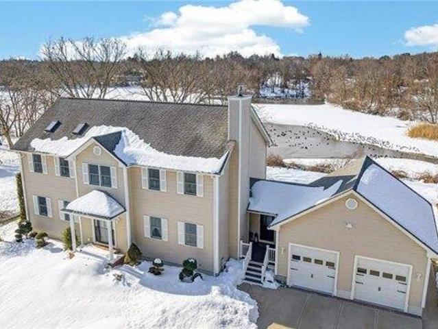 house with 4 bedroom, Seekonk MA DLS101801628