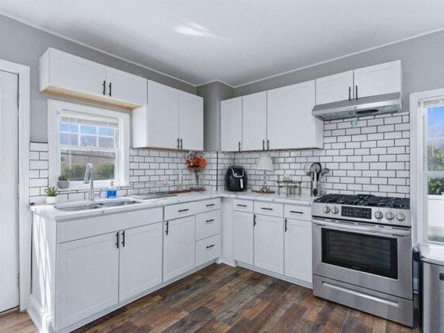 house with 4 bedroom, Seekonk MA DLS102585780