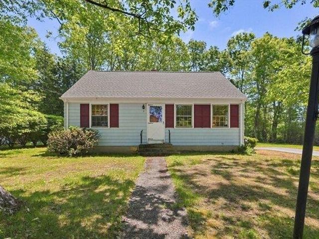house with 4 bedroom, Seekonk MA DLS103016339