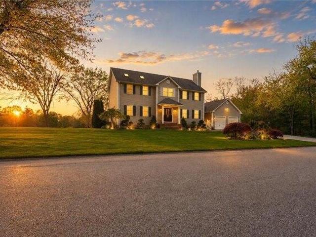 house with 4 bedroom, Seekonk MA DS102592823