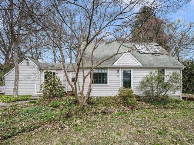 house with 4 bedroom, Seekonk MA ES104011106