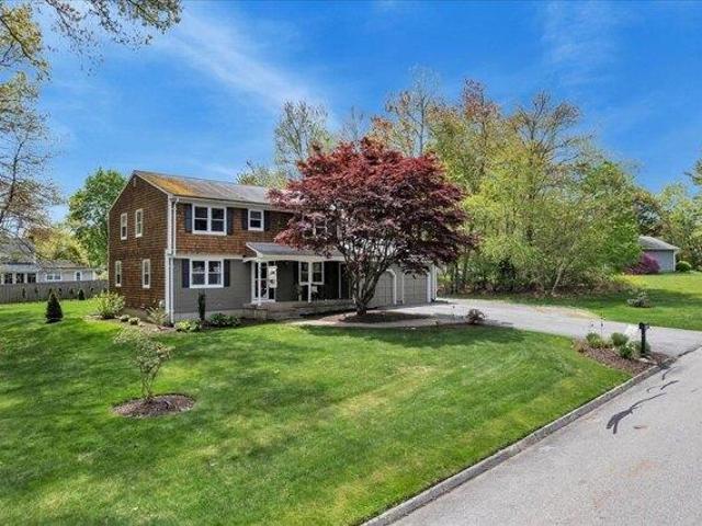 house with 4 bedroom, Seekonk MA ES103072052