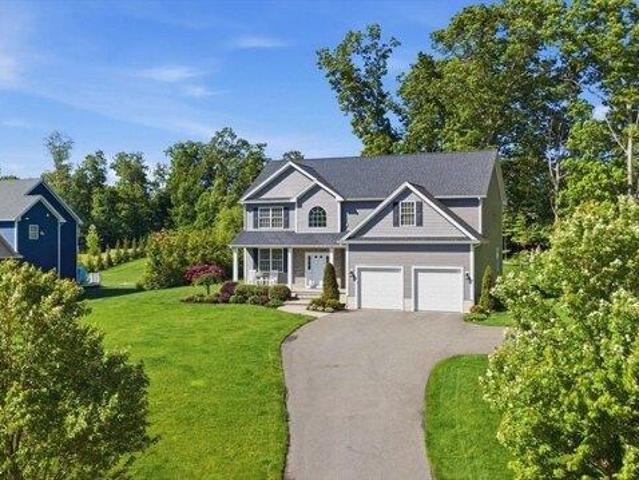 house with 4 bedroom, Seekonk MA ES103808027