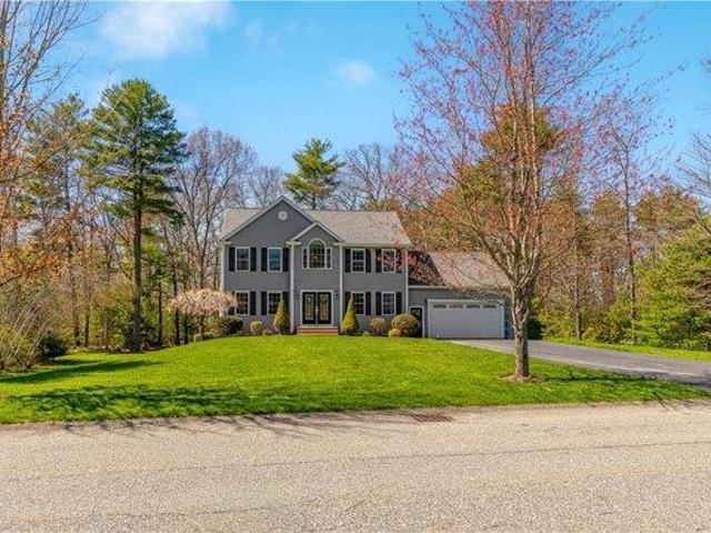 house with 4 bedroom, Seekonk MA ES103966590