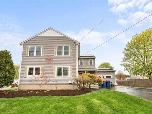house with 4 bedroom, Seekonk MA ES103969179