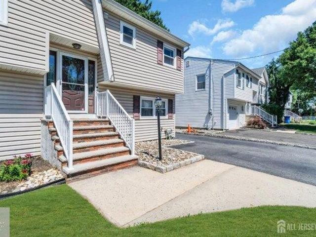 house with 4 bedroom, Sewaren NJ ES104477688