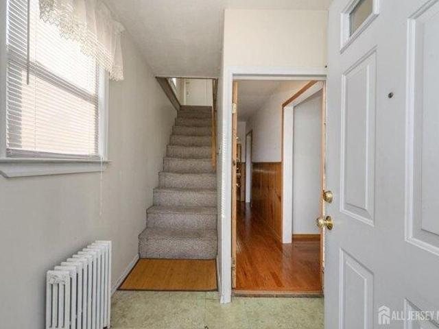 house with 4 bedroom, Sewaren NJ ES105125922