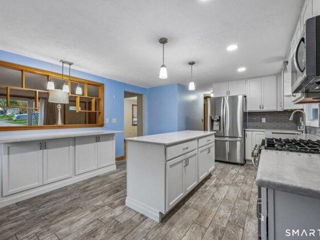 house with 4 bedroom, Seymour CT ES103438888