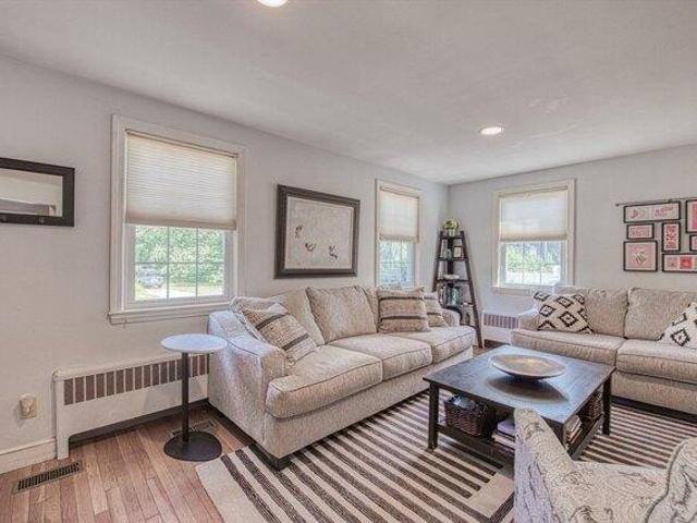 house with 4 bedroom, Sharon MA ES104850860