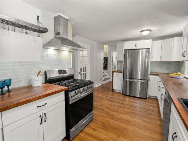 house with 4 bedroom, Sharon MA ES104869692