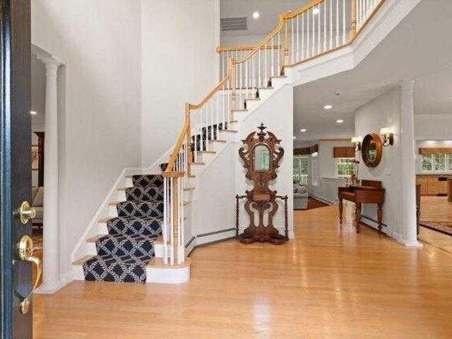 house with 4 bedroom, Sharon MA ES105400795