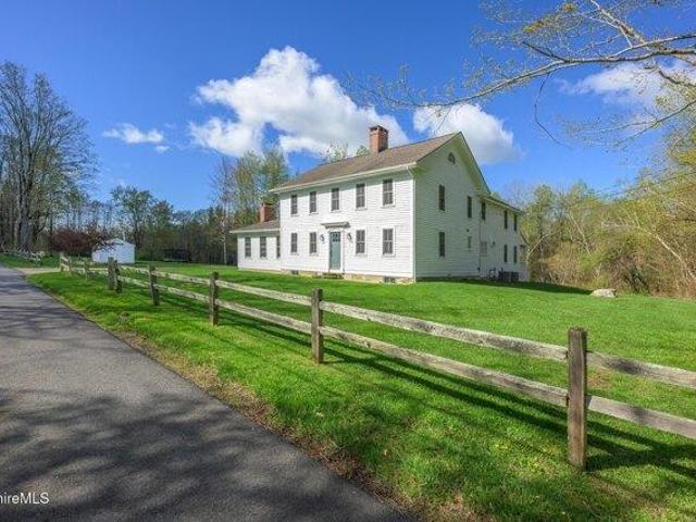 house with 4 bedroom, Sheffield MA ES105108525