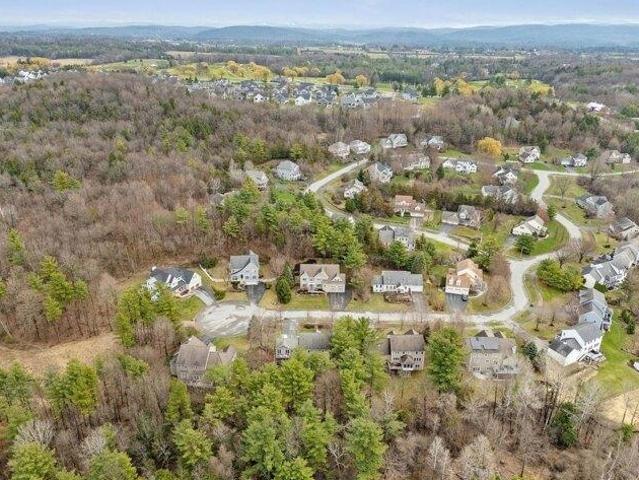 house with 4 bedroom, Shelburne VT DLS103074112