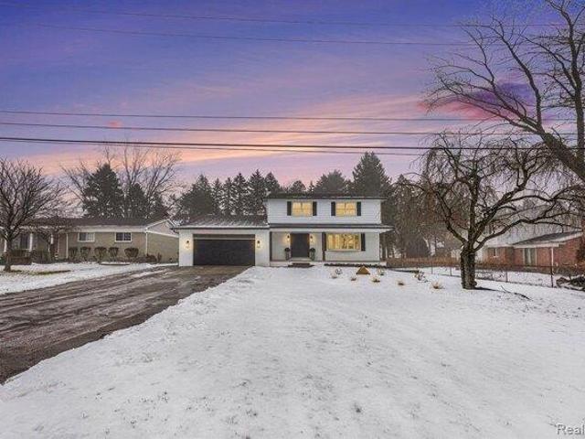 house with 4 bedroom, Shelby Township MI DS88447545