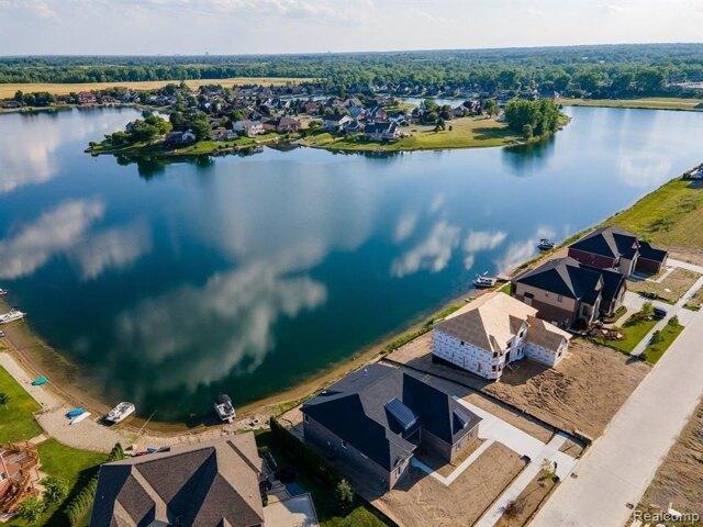house with 4 bedroom, Shelby Township MI DS88492590