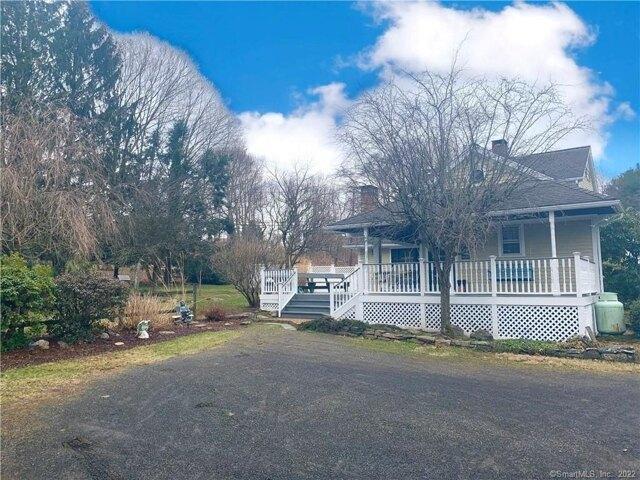 house with 4 bedroom, Shelton CT DLS102776543