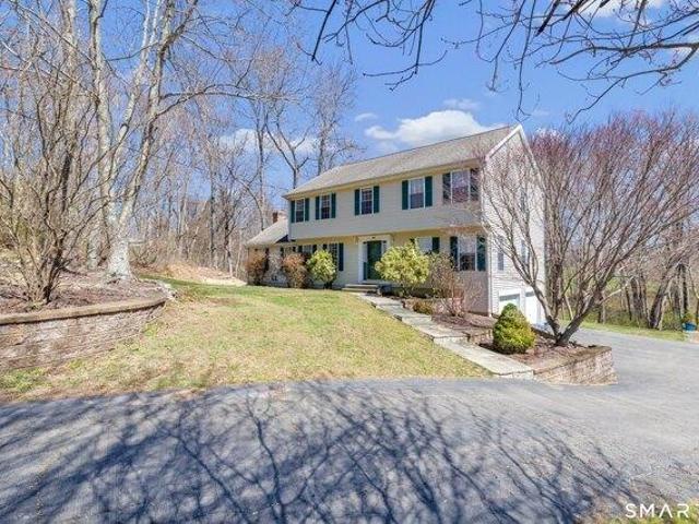house with 4 bedroom, Shelton CT DS102212170