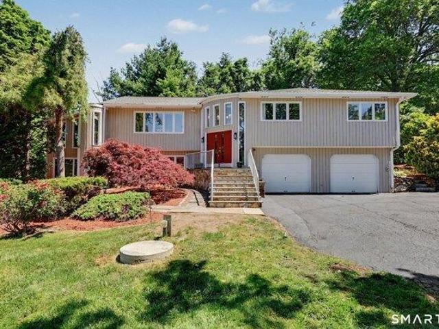 house with 4 bedroom, Shelton CT DS103101594