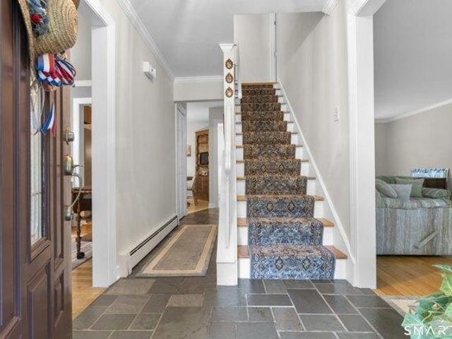 house with 4 bedroom, Shelton CT ES104076367